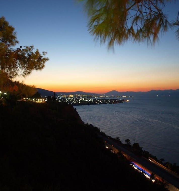 Περιπλάνηση στα Παράλια του Κορινθιακού Κόλπου στην Κορινθία και στην ...